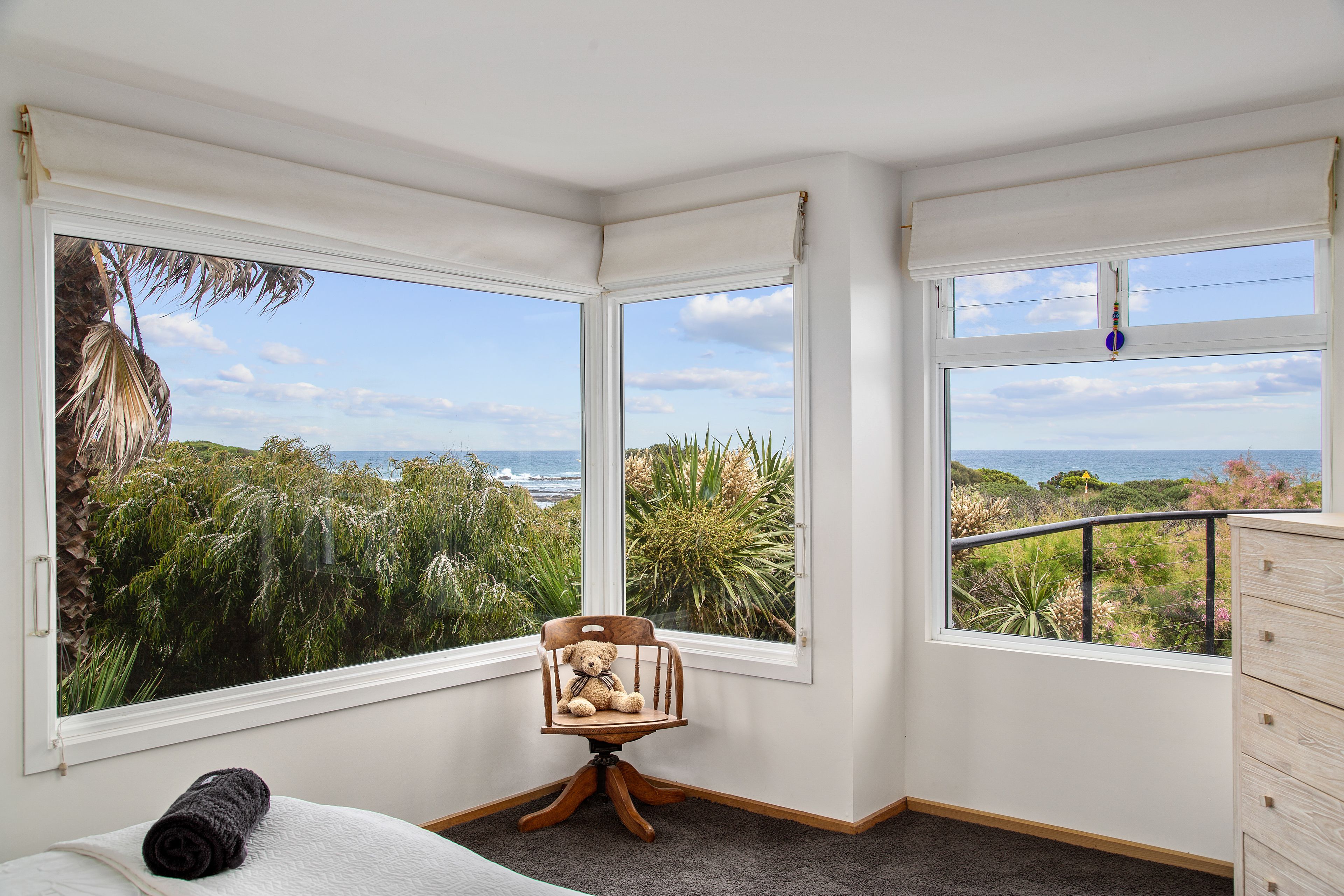 5 quartos, com decoração personalizada, secretária, Wi-fi grátis 