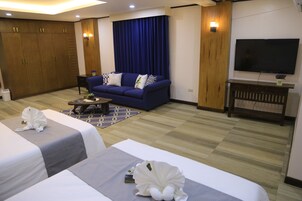 Suíte estúdio família | 8 quartos, individualmente decorados, individualmente mobiliados