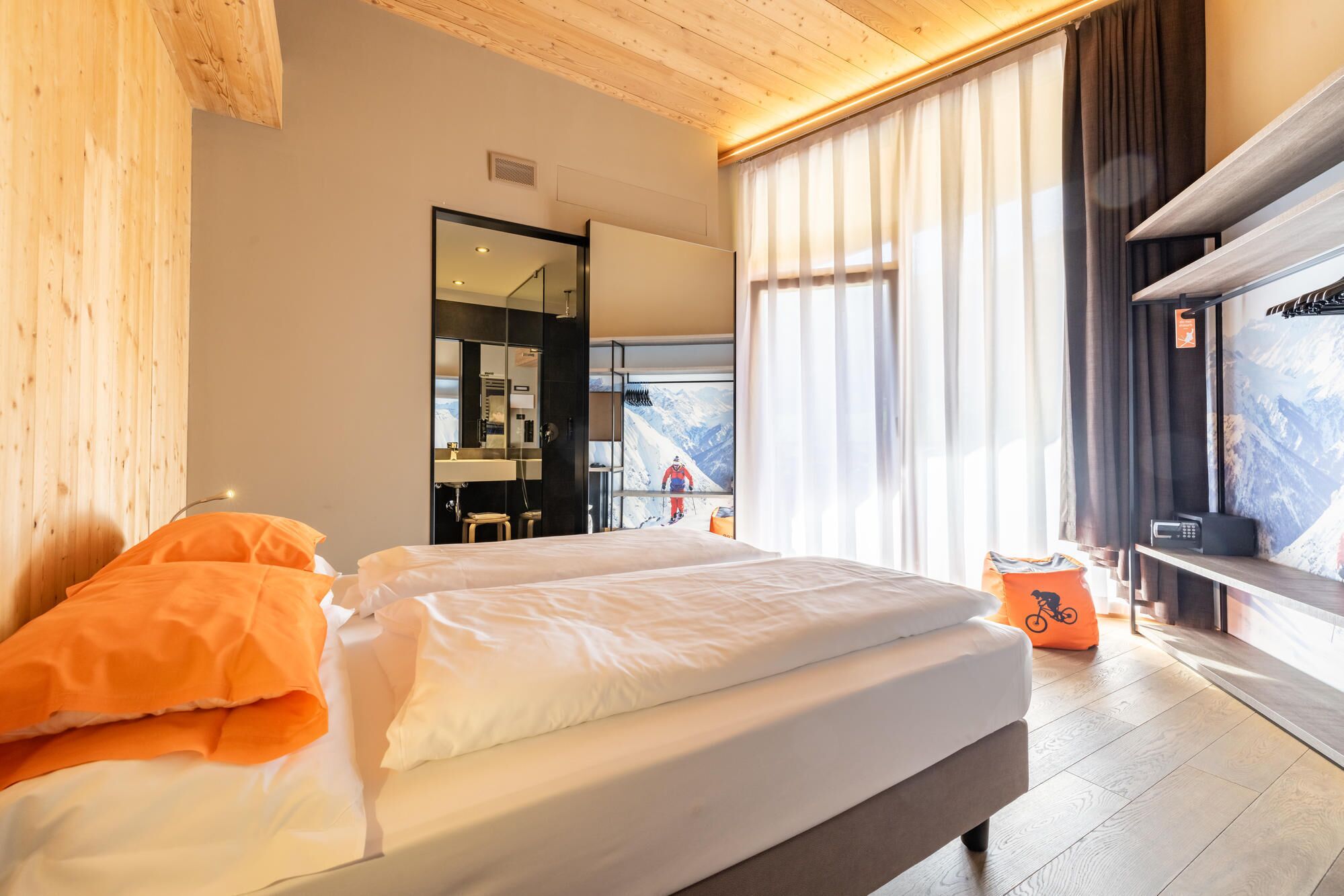 Quarto Duplo ou Twin Standard | Edredões de penas, minibar, cofre no quarto, quartos insonorizados 