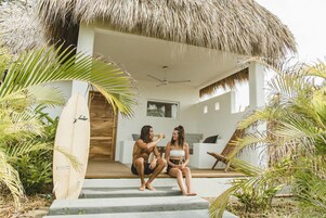 Suite, 1 cama queen-size, terraço, vista para o jardim | Terraço/pátio interior