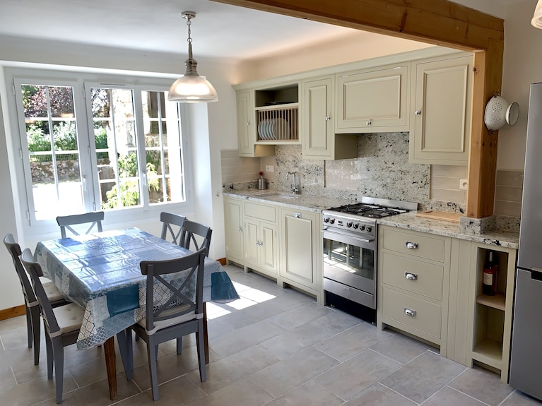 Una Hermosa Casa De Campo Francesa Con Piscina Y Vistas Impresionantes. - Aveyron