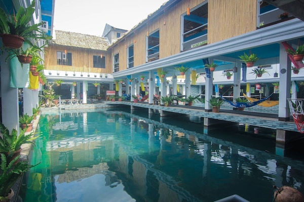 247 Balikbayan Fun Resort - Luzon