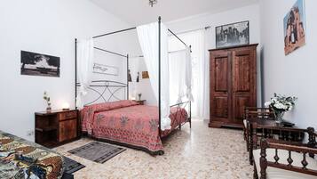 Apartamento, 1 quarto | 1 quarto, com decoração personalizada, com mobília individualizada