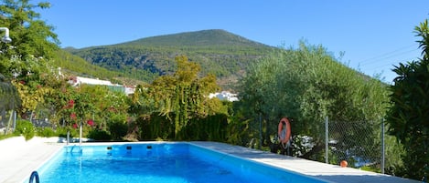 Piscina exterior sazonal