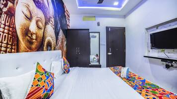 Quarto luxo, para não fumantes | Quartos à prova de som, Wi-Fi de cortesia, roupa de cama
