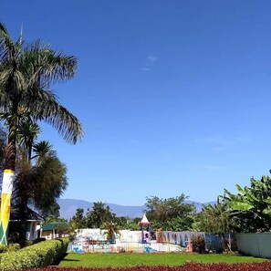 Área de recreio para crianças (ao ar livre)