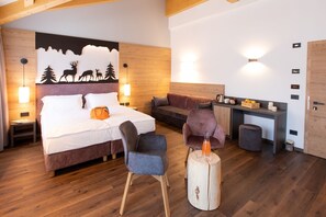 Cofre no quarto, secretária, quartos insonorizados 