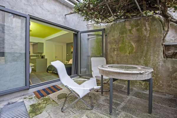 Lux studio Aalvar with balcony | Varanda