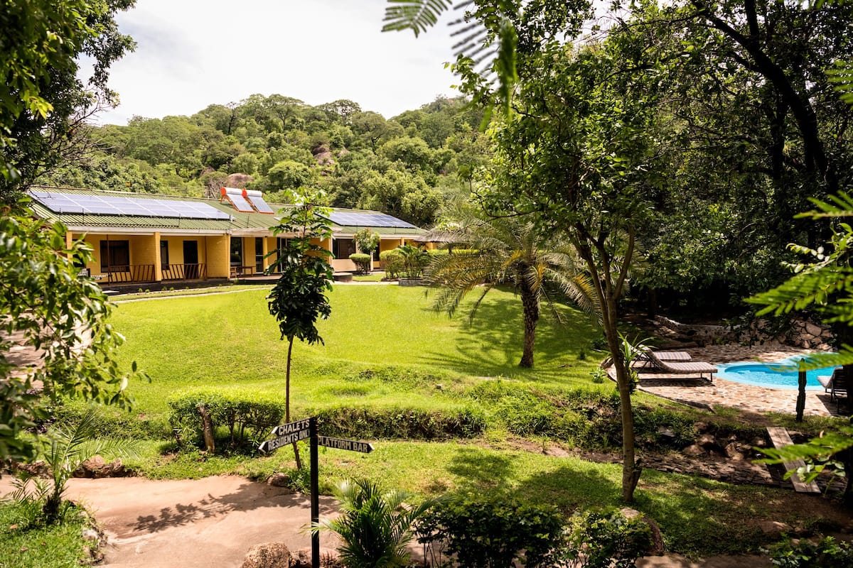 Quarto casal standard, vista para o jardim | Quartos à prova de som, Wi-Fi de cortesia, roupa de cama