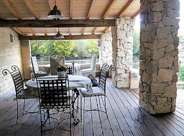 里弗斯岛屿酒店 - 多爾多涅