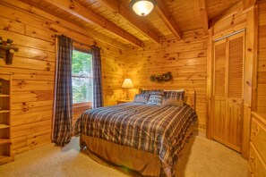 Cabine, várias camas, banheira de hidromassagem grande | 2 quartos, Wi-fi grátis, roupa de cama fornecida 