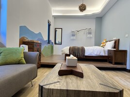 Quarto Duplo Deluxe, 1 cama queen-size, não fumadores | Com decoração personalizada, com mobília individualizada, secretária 