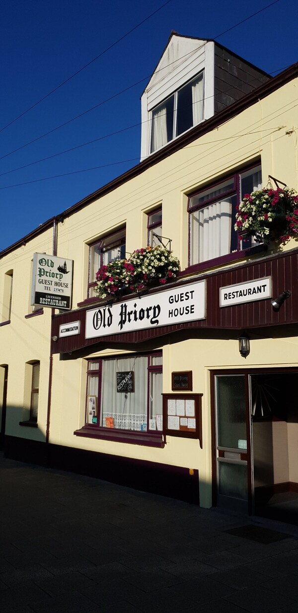 Old Priory Guest House - Carmarthenshire