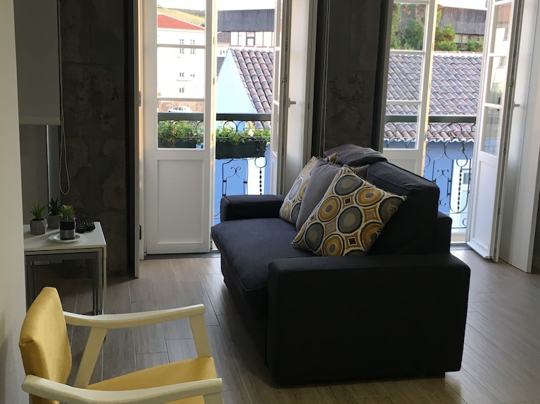 Casa Do Miradouro, Where You Can Enjoy A Great View. - Azores