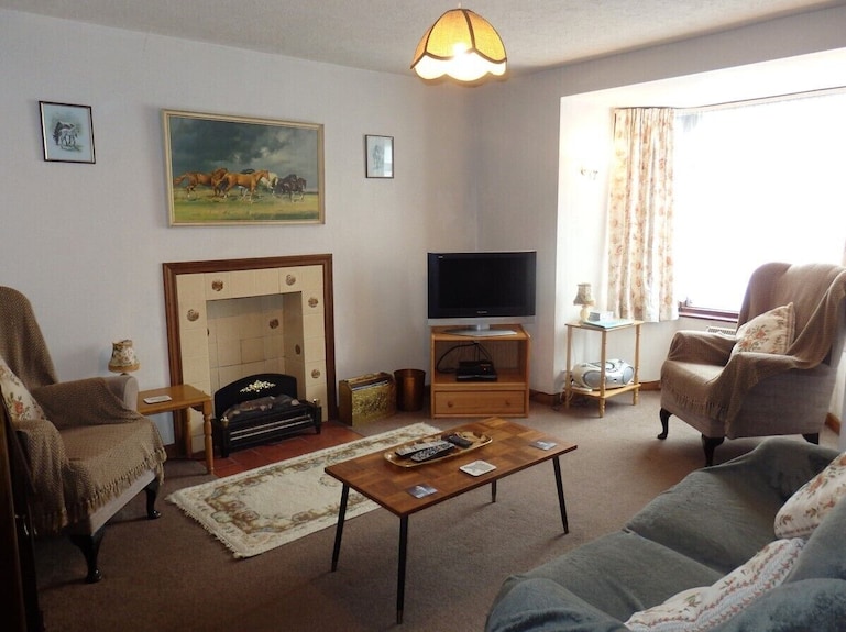 Cottage With Garden In Trefin Wales Near Beach And The Pembrokeshire Coast Path - Pembrokeshire