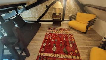 Dúplex Romântico | Camas de colchão pillowtop, com decoração personalizada