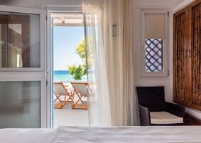 Suite, banheira de hidromassagem grande, vista para o mar | Cofre no quarto, ferro/tábua de engomar, Wi-fi grátis 