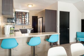 Dúplex, várias camas, acessível, não fumadores | Refeições no quarto