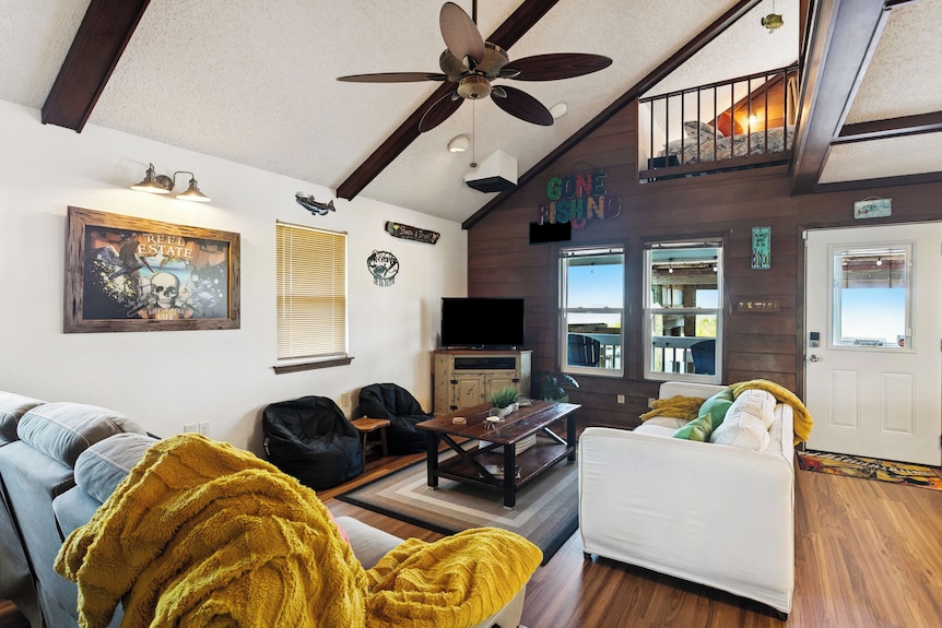 Sportsmans Retreat In Paradise! Bayou Bungalow Near New Orleans Sleeps 10 - Slidell, LA