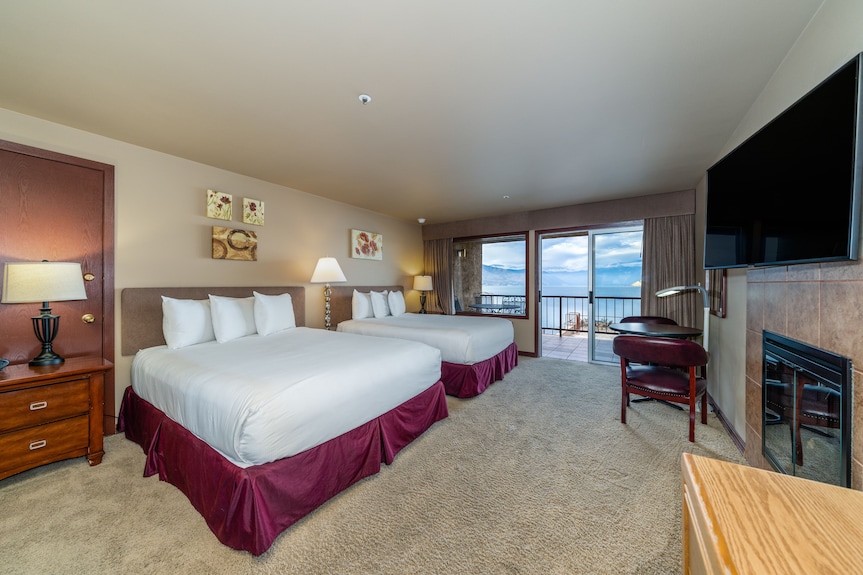 Grandview 200 - Luxury Waterfront Condo - Chelan, WA