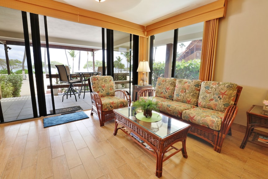 Beachfront Paradise Groundfloor Corner On Sapphire - 세인트토머스 섬