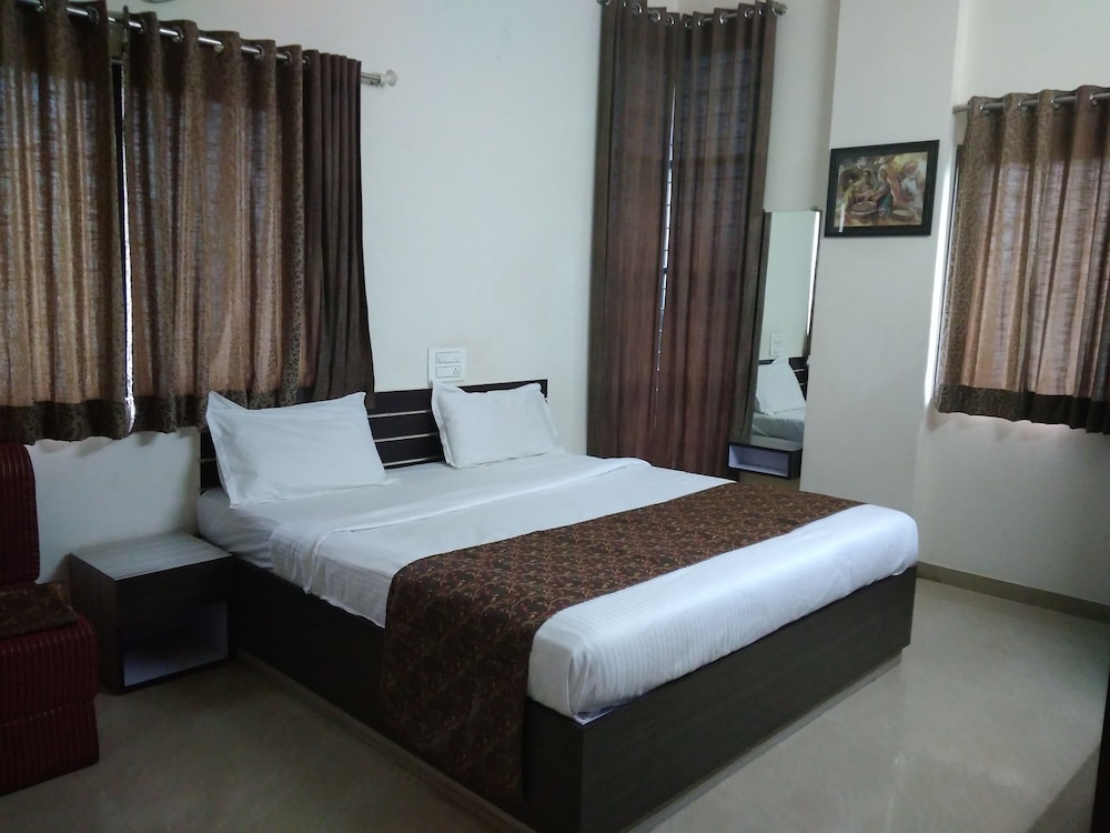 Balaji Lodging - Pandharpur