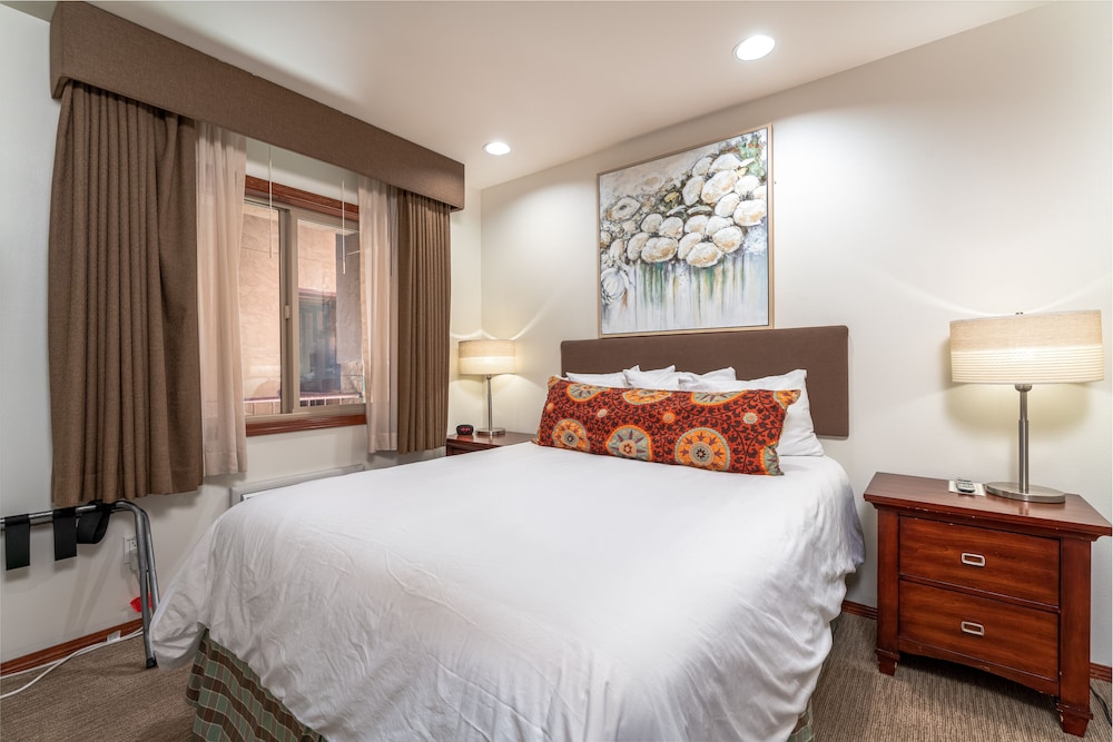 Grandview 523 Waterfront Condo On Lake Chelan - Manson, WA