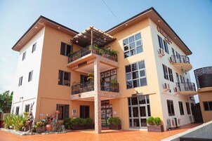 Fachada da propriedade