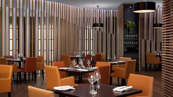 Pequenos-almoços, almoços e jantares servidos