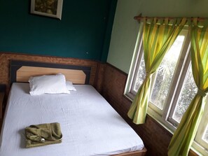 Casa de campo standard, 1 cama de casal, para não fumantes | Individualmente mobiliados, escrivaninha, cortinas blackout