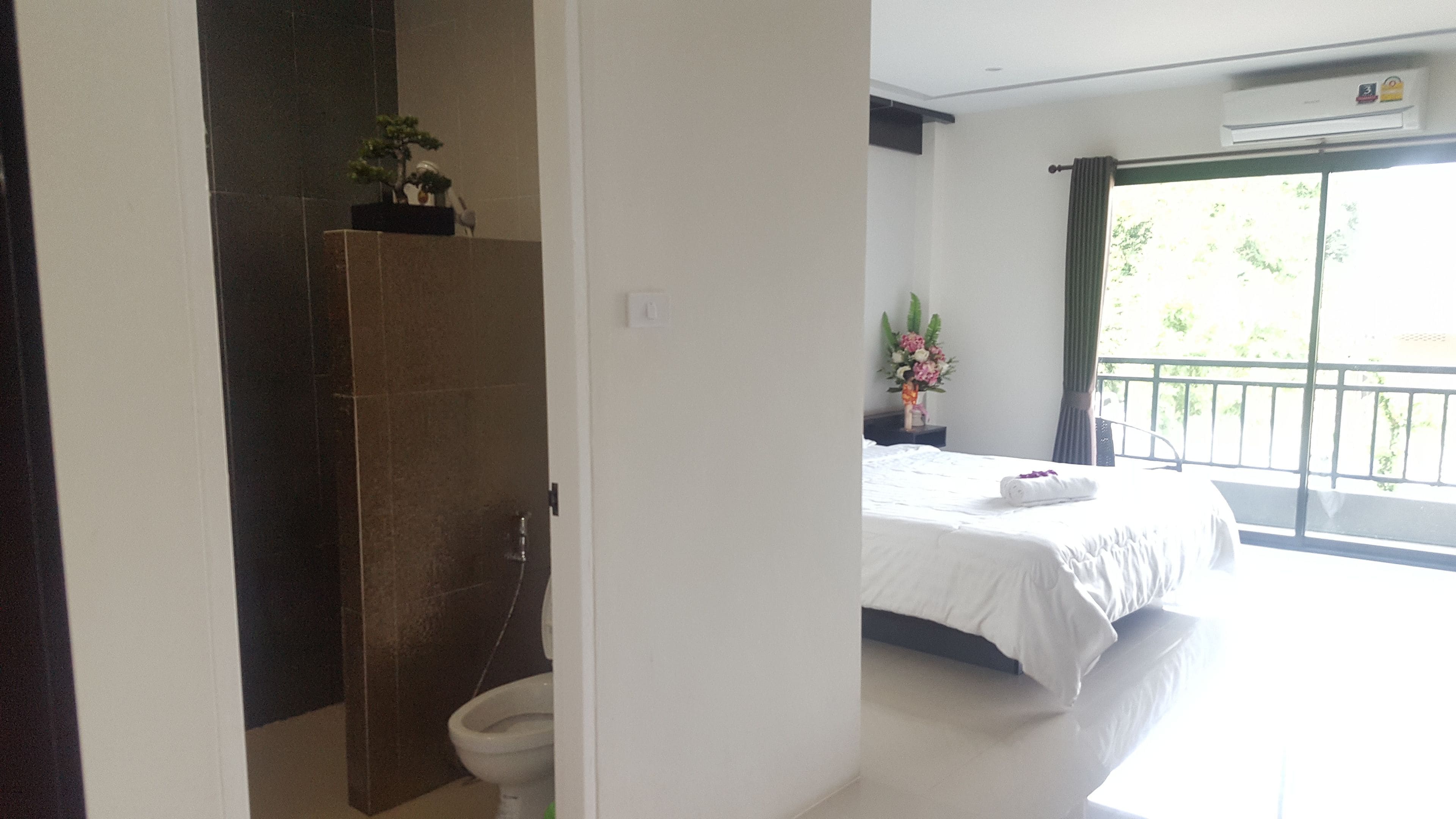 Standard Double Room  | Cortinas blackout, camas extras/dobráveis (sobretaxa), Wi-Fi de cortesia