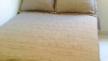 Minibar, Wi-fi grátis, roupa de cama fornecida