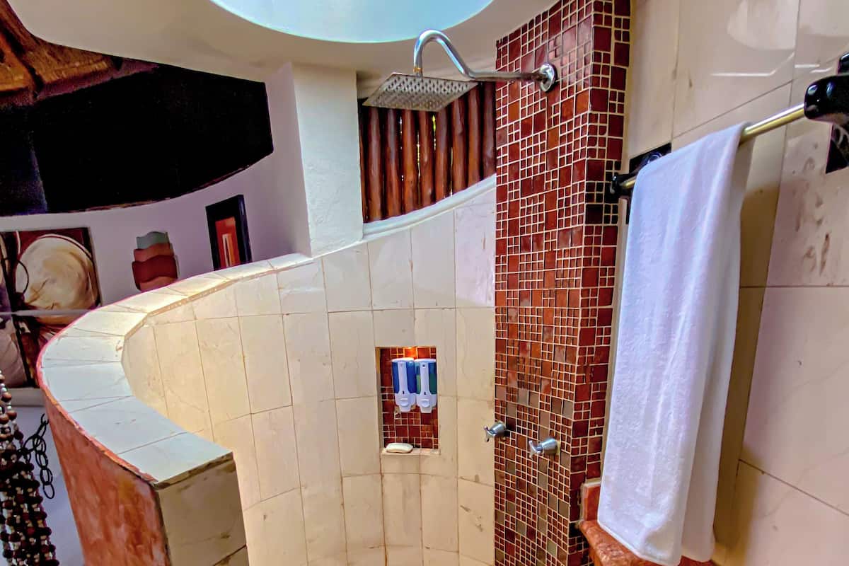 King Suite Roja | 1 quarto, roupa de alta qualidade, cofre com capacidade para portátil