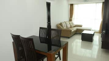 Quarto | Sala de estar | Televisor