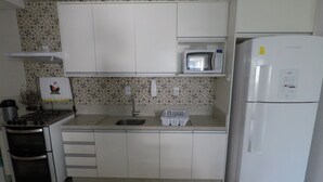 Apartamento, várias camas, não fumadores | Kitchenette privada