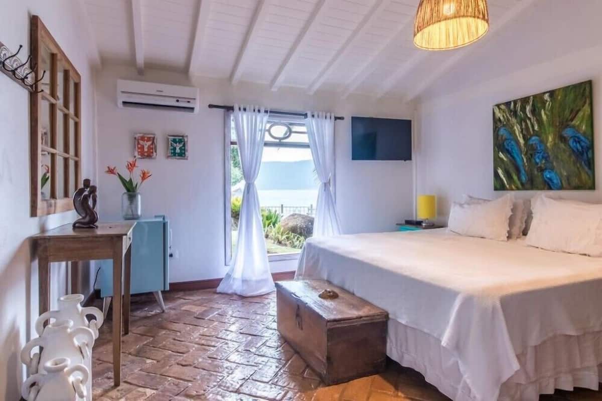 Quarto Triplo Deluxe | Roupa de alta qualidade, minibar, cofre no quarto