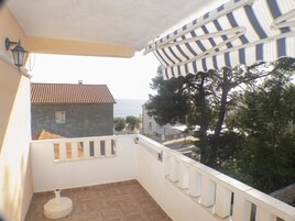 Apartamento, 2 quartos, sacada (A4) | Terraço/pátio