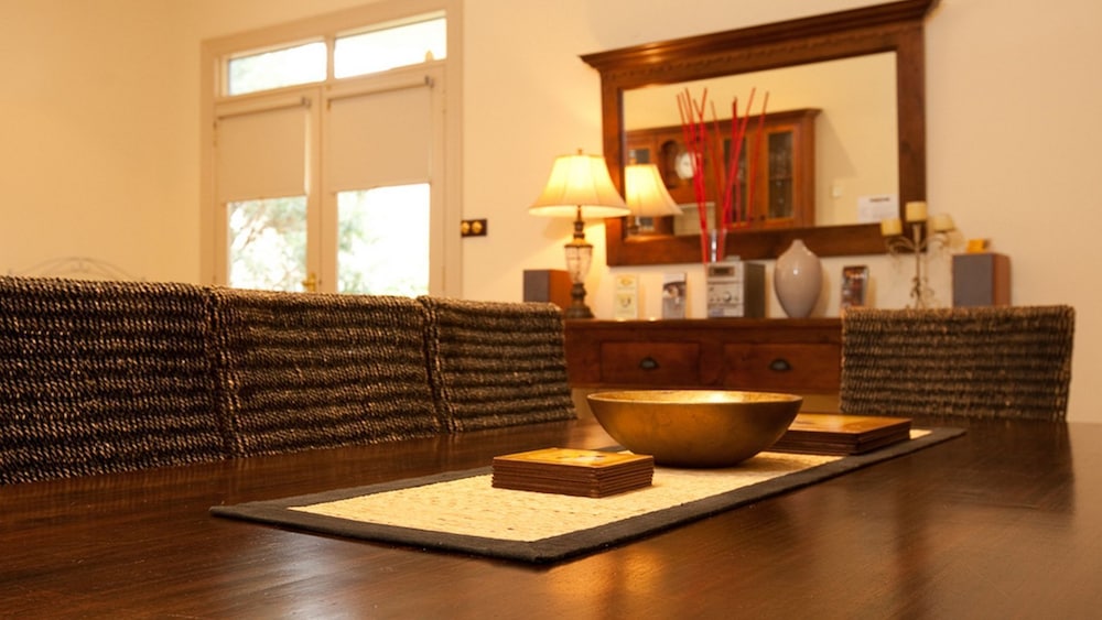 Situated In The Cbd District With Easy Access To All Warrnambool Has To Offer - Warrnambool