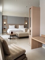 Roupas de cama premium, edredons de pluma, cofres nos quartos