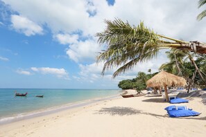 Vista para praia/oceano