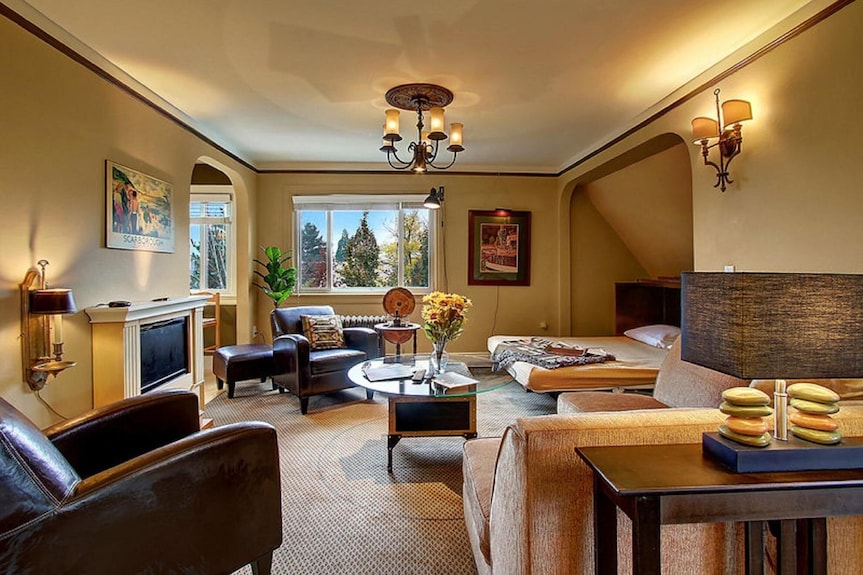 Upper Suite In A Classic Fremont Home (Read Description Before Proceeding.) - Seattle, WA