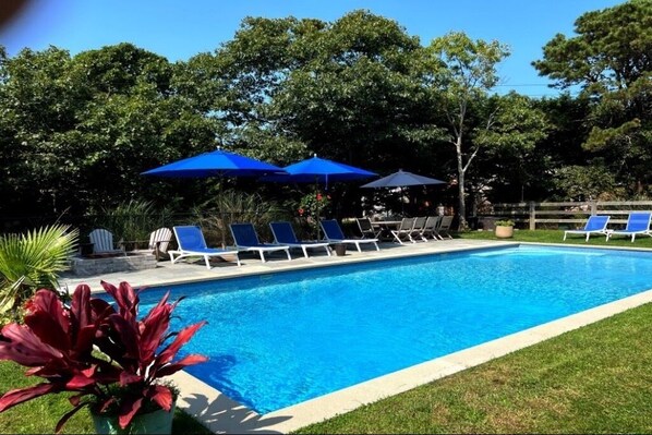 Luxurious Home, Heated,18x40 SaltWater Pool, Walk to Beach. Ferry Tix ...