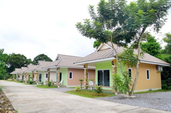 Khowbuysi View Resort - Tha Mai