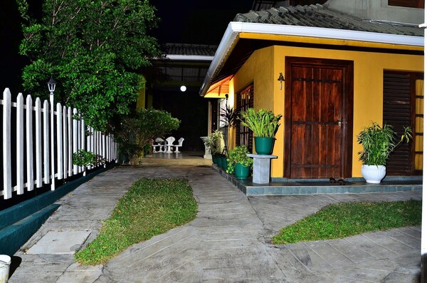 Deer Point Hotel Kandy - Kandy