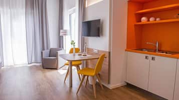 1 quarto, escrivaninha, quartos à prova de som