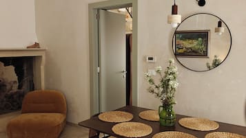 Apartamento exclusivo | Área de estar | Lareira