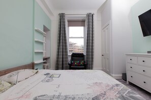 Apartamento (2 Bedrooms) | 2 quartos, ferros/tábuas de passar roupa, Wi-Fi de cortesia