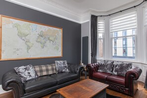 Apartamento (2 Bedrooms) | Sala de estar | TV LCD