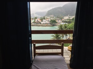 Dormitório compartilhado, em dormitório misto, sacada, vista para o mar | Cortinas blackout, Wi-Fi de cortesia, roupa de cama