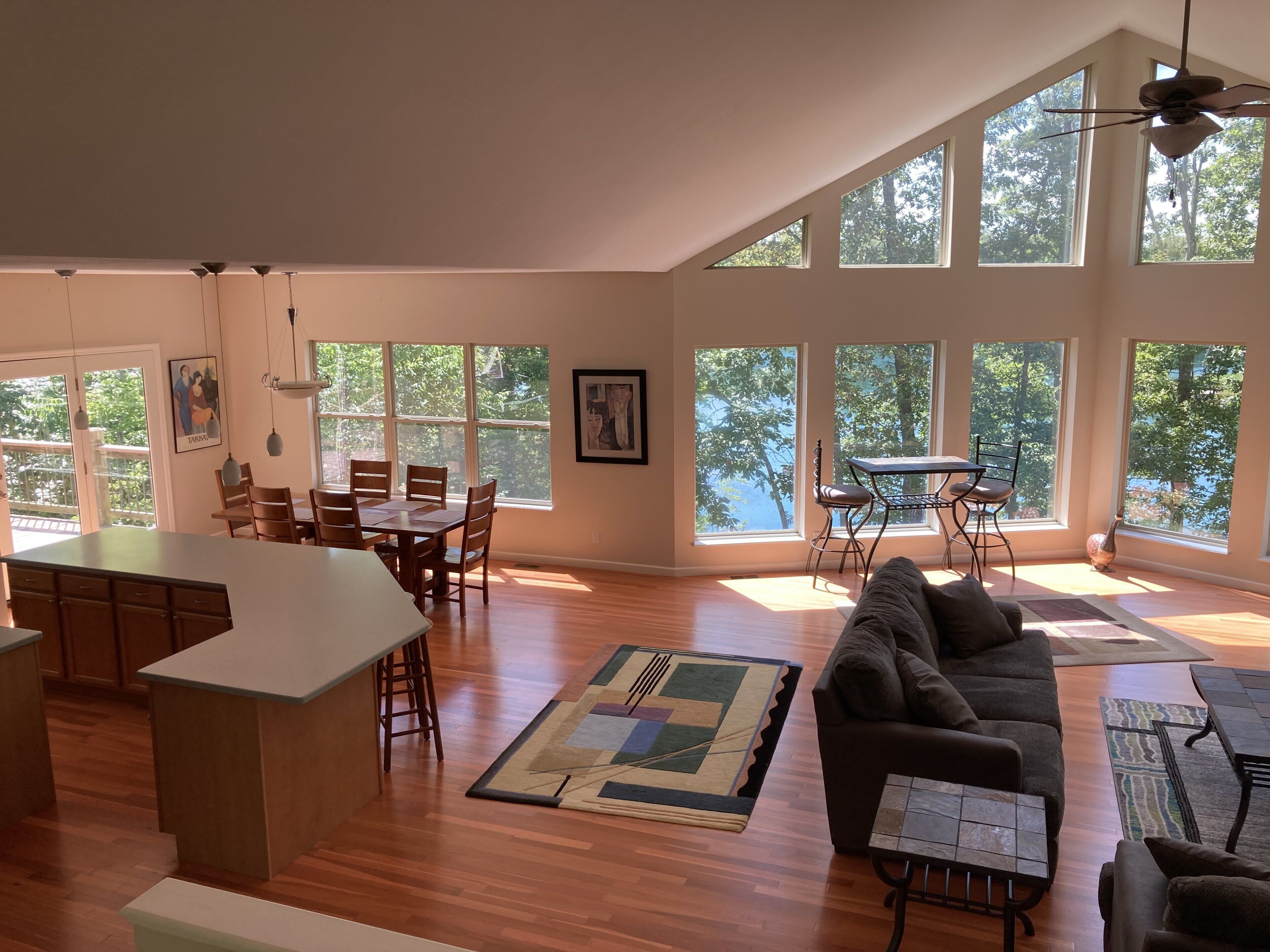 Spectacular Innsbrook House On Alpine Lake - Innsbrook